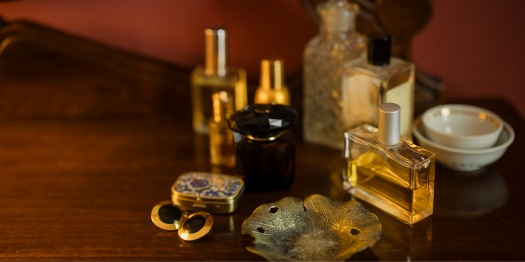 The Ultimate Guide to Fragrance Notes: How Perfumes Are Built, Why They ...